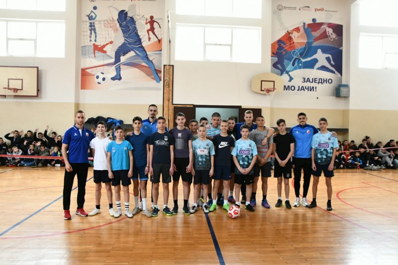 „Ти си наша прва љубав“ – Воша у ОШ „Јован Дучић“ у Петроварадину ...